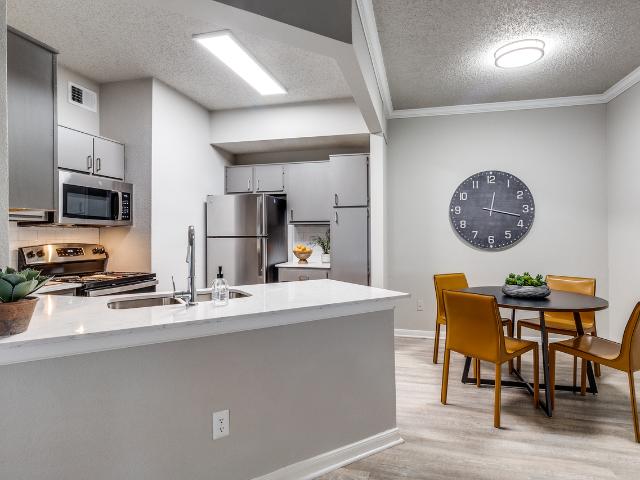 Huntington Lakes 1 Bedroom Apartment for Rent at 7324 Skillman St, Dallas, TX 75231 Lake Highlands