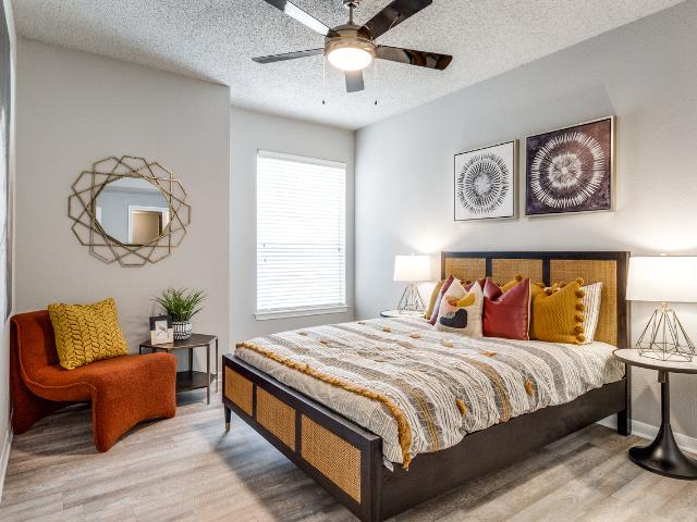 Huntington Lakes 1 Bedroom Apartment for Rent at 7324 Skillman St, Dallas, TX 75231 Lake Highlands