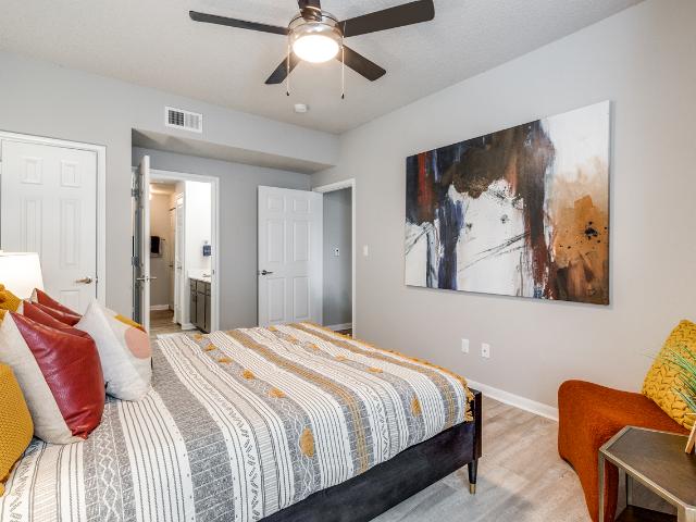 Huntington Lakes 3 Bedroom Apartment for Rent at 7324 Skillman St, Dallas, TX 75231 Lake Highlands