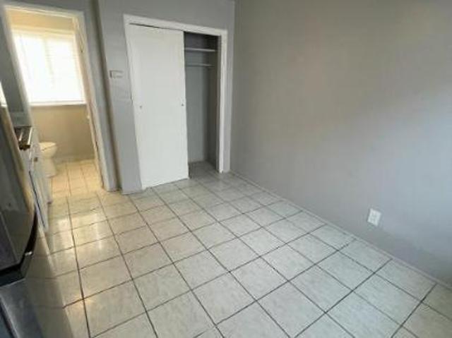 Huntington Park CA 90255 87117153