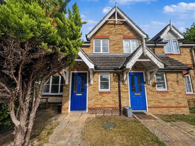 Huntington Place, Slough SL3, 2 bed terraced house to rent, £1,700 pcm | PrimeLocation