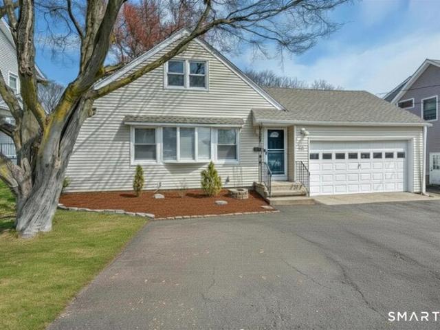 Huntington Rd, Stratford, Home For Sale