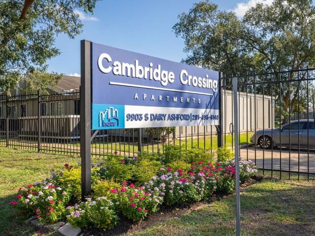 Huntington Village And Cambridge Crossing 2 Bedroom Apartment for Rent at 9506 S Dairy Ashford Rd, Houston, TX 77099 Alief