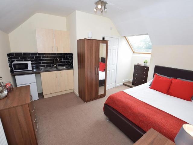 Hunton Road, Erdington, Birmingham B23, Room to rent, £700 pcm | PrimeLocation