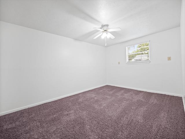 Huntley Ridge New Albany 3 Bedroom 1 Bathroom