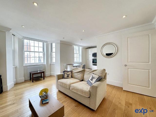 Huntley Street, London WC1E 2 bed apartment to rent £3,850 pcm £888 pw