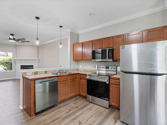 Huntsville Heights 3 Bedroom Apartment for Rent at 596 E Miracle Dr, Fayetteville, AR 72701 Jefferson Walker