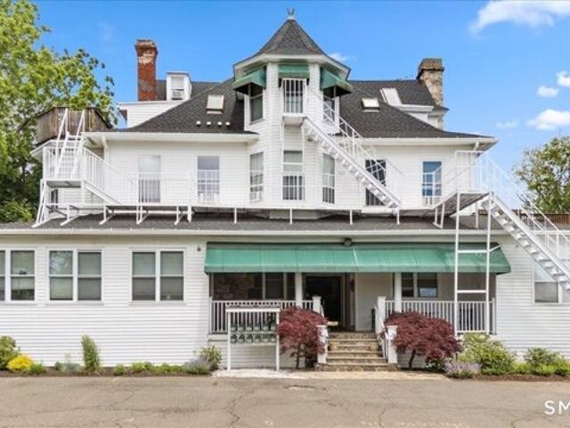 Hundley Ct Apt C, Stamford, Condo For Sale