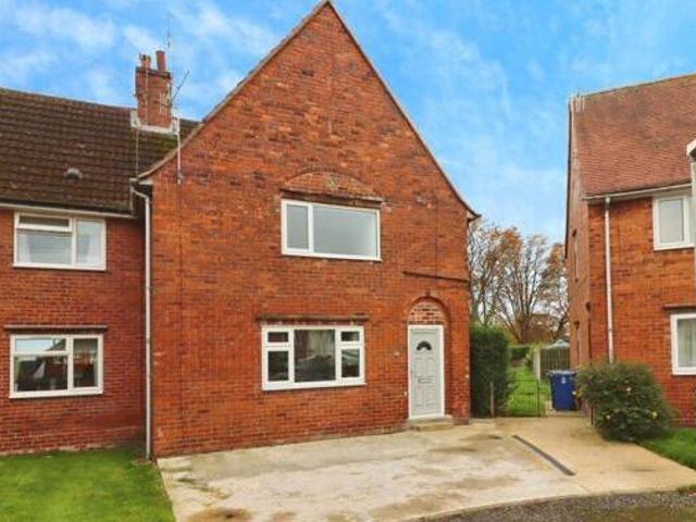 Hunloke Crescent, Chesterfield, 3 Bedroom Semi detached