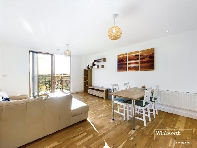Hunsaker, Alfred Street, Reading, Berkshire RG1, 1 bed flat to rent, £1,400 pcm | PrimeLocation