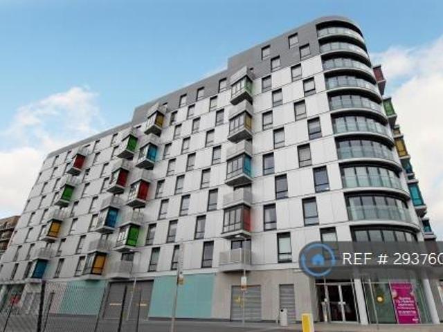 Hunsaker, Reading, RG1 1 bed flat to rent £1,325 pcm £306 pw