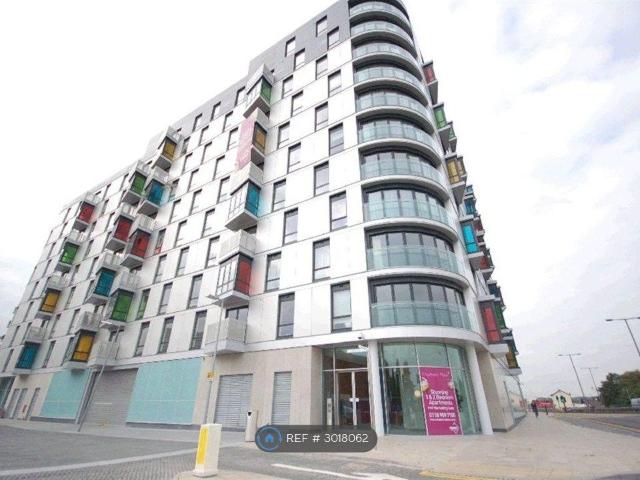 Hunsaker, Reading RG1, 2 bed flat to rent, £1,700 pcm | PrimeLocation