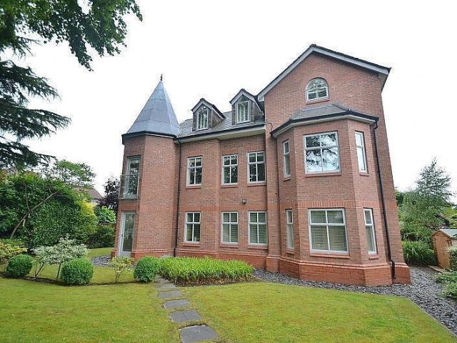 Hunston Road, Sale M33, 2 bed flat to rent, £1,250 pcm | PrimeLocation