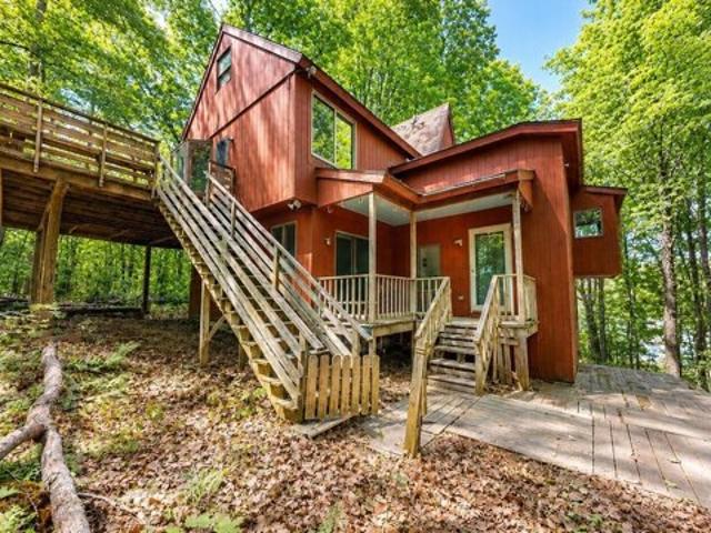 Hubbard St, Lenox, Home For Sale