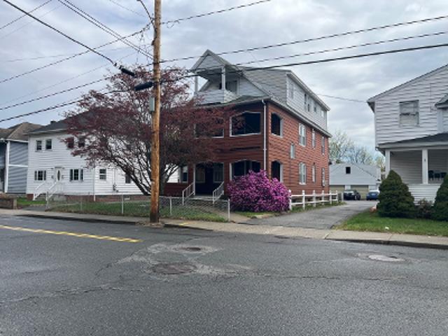 Hubbard Street Aka 180 Hubbard Street