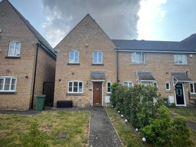 Hubbards Close,Uxbridge,UB8