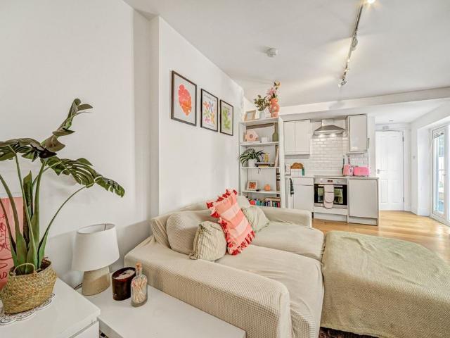 Hubert Grove, Clapham North, London, SW9