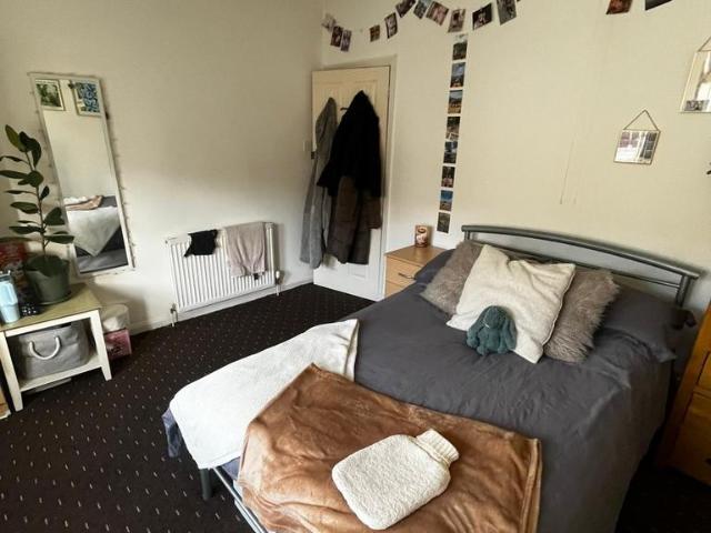 Hubert Road 4 bed house share to rent £2,340 pcm £540 pw