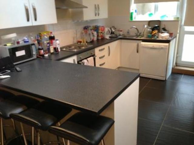 Hubert Road 5 bed, Selly Oak B29 5 bed house to rent £2,281 pcm £526 pw