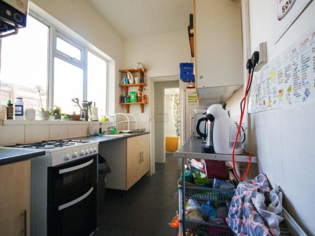 Hubert Road, Birmingham B29 3 bed terraced house to rent £1,107 pcm £255 pw