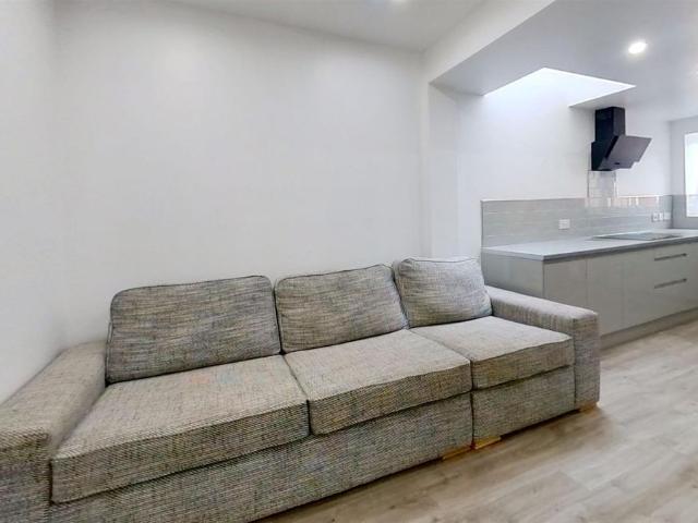 Hubert Road, Birmingham, West Midlands B29, 5 bed shared accommodation to rent, £628 pcm | PrimeLocation
