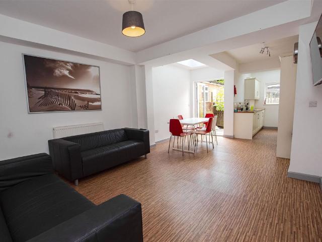 Hubert Road, Birmingham, West Midlands B29, 6 bed shared accommodation to rent, £576 pcm | PrimeLocation