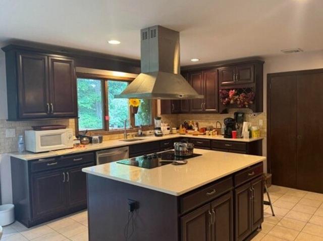 Huckleberry Ln, Franklin Lakes, Home For Sale