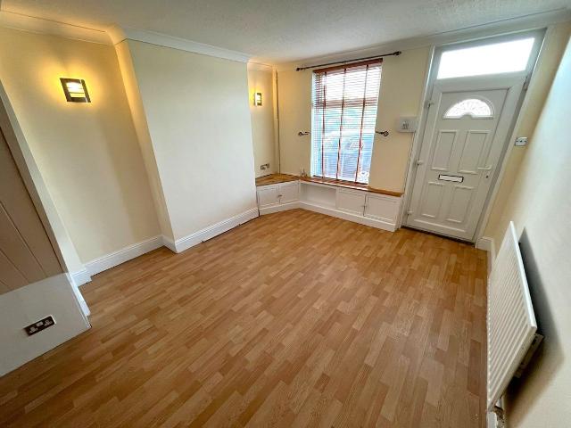 Hucknall Lane, Bulwell, Nottingham NG6, 2 bed terraced house to rent, £895 pcm | PrimeLocation