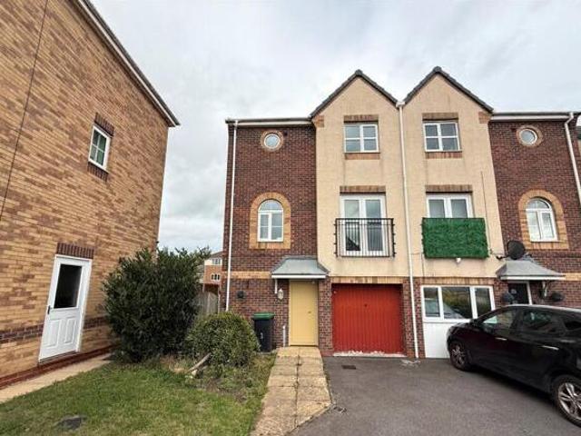 Hucknall, Robin Bailey Way, Nottingham, 3 Bedroom Semi detached