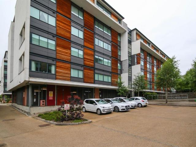 Hudson Court, Broadway, Salford M50, 2 bed flat to rent, £1,050 pcm | PrimeLocation