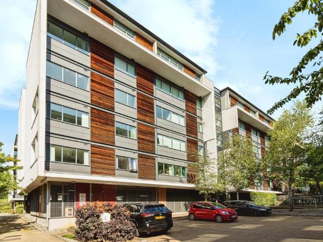 Hudson Court, Salford M50 1 bed apartment to rent £1,000 pcm £231 pw