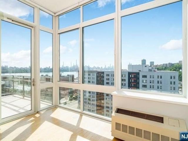 Hudson Park, Edgewater, Condo For Sale