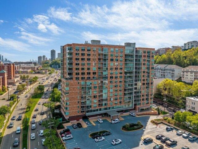 Hudson Park, Edgewater, Condo For Sale