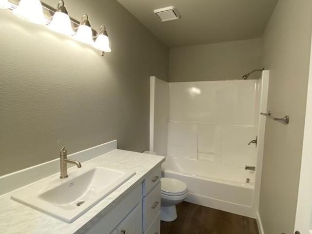 Hug3417 CWP 2 Bedroom Apartment for Rent at 3417 Cascade Loop, Yakima, WA 98902