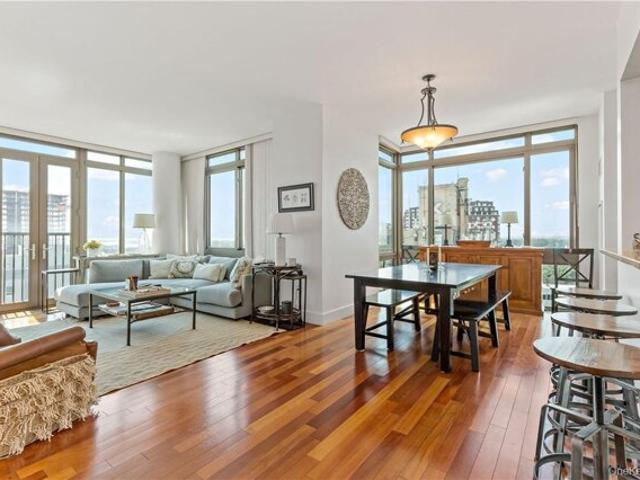 Huguenot St Unit,new Rochelle, Condo For Sale