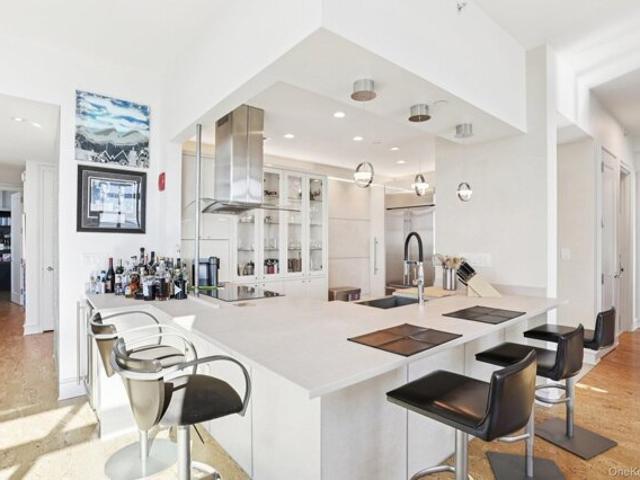 Huguenot St Ph,new Rochelle, Condo For Sale