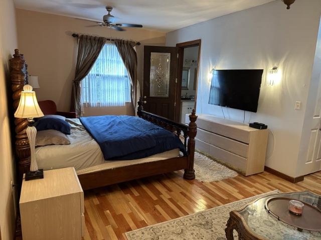 Huge Master Room with huge private bathroom