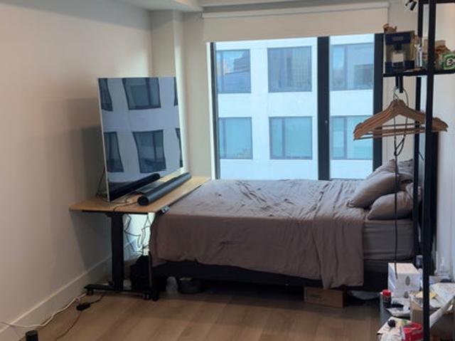 HUGE Modern Bedroom Lease Transfer