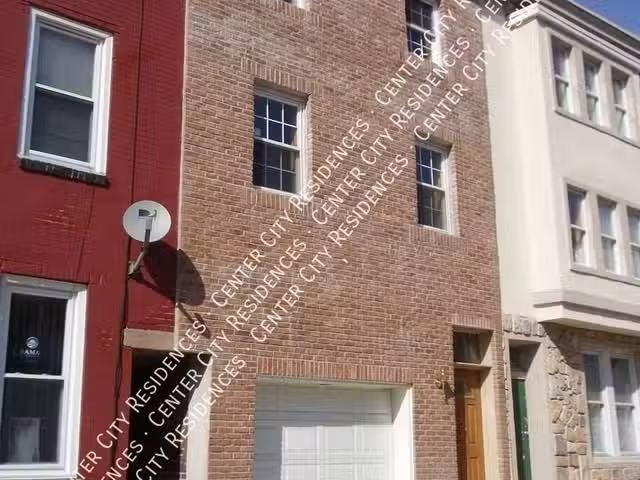 Huge New House Center City with Garage 18th + Christian, Grad.