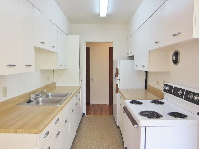 Huge One Bedroom Available Now!