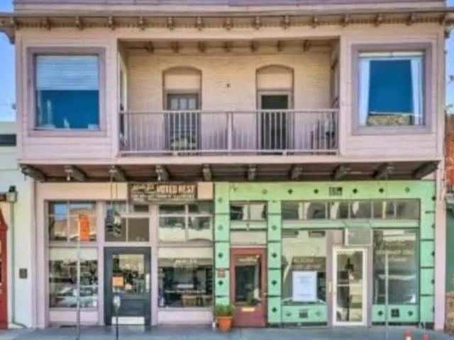 Huge apartment available for rent