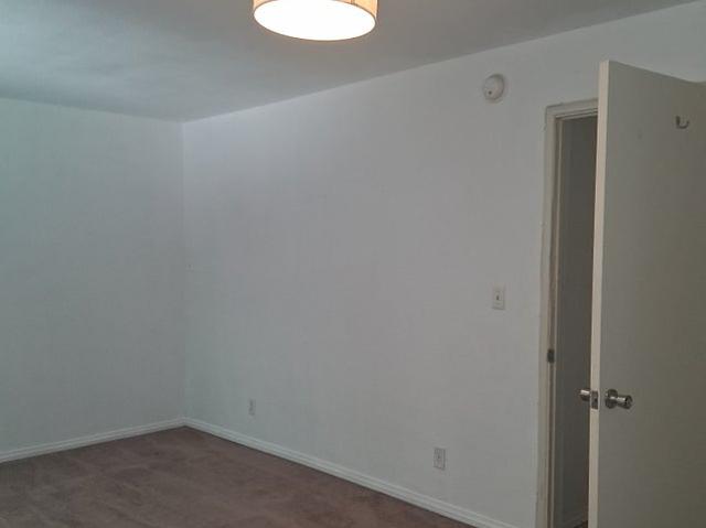Huge Bedroom w/ Private Bath
