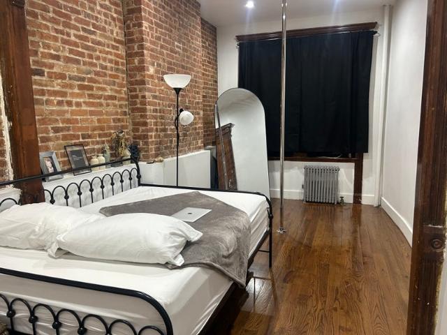 Huge BedStuy Rm w/ Private Bath & W/D