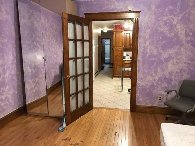 HUGE BR in Cambridge 3BR female only