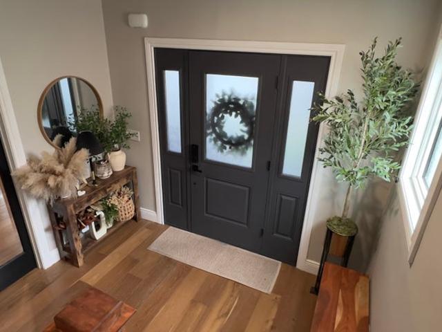 Huge, bright, safe and quiet room!