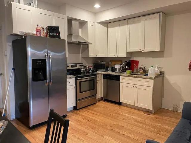 Huge Furnished Room + Private Bath Near Penn