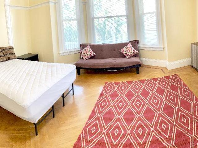 HUGE Furnished room so close to everything! Indep