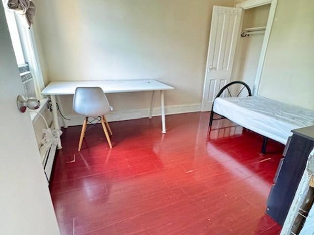 Huge furnished room, 5 mis subway, EZ Manhattan
