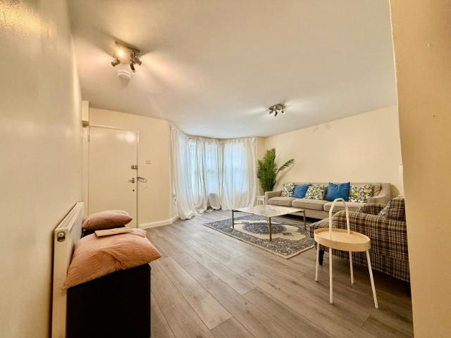 Huge Private Garden Duplex – Furnished