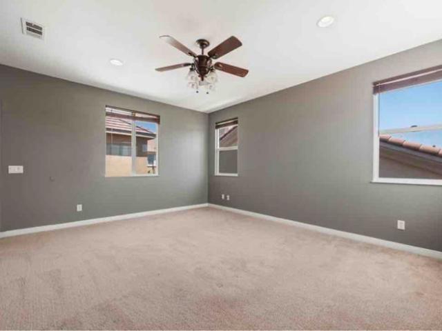 Huge private room for rent_the size of 1 BRs apar